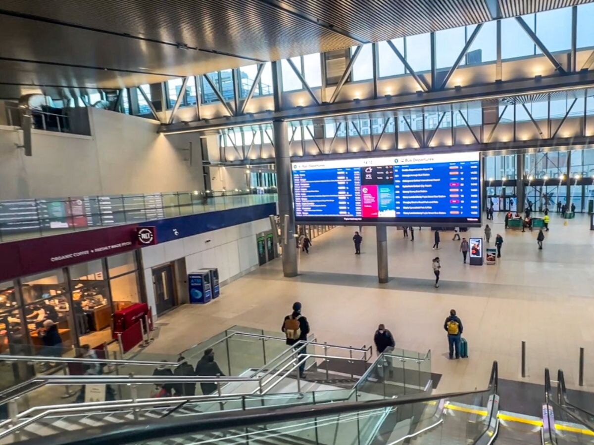 worlds largest railway station 44 platform 67 tracks secret platform ...