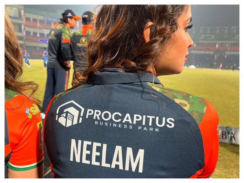 Neelam giri and Dimpal Singh Celebrates Bhojpuri Dabanggs CCL 2025 ...