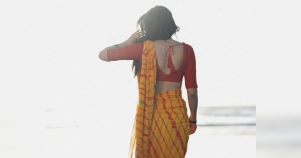 shahruk khan Raees actress Mahira Khan beach photos pakistani actress ...