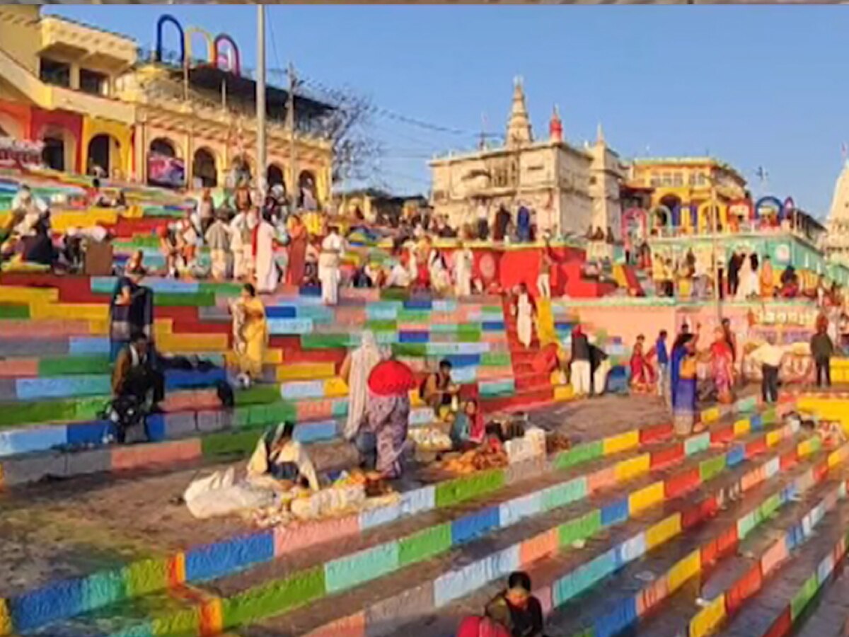 view like Maha Kumbh in Narmadapuram devotees took a holy dip in Maa ...