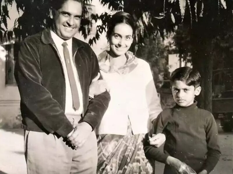63 Years Old Salman Khan Reel Life Brother and Bollywood Villain ...