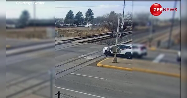 High speed train hit car that you will get goosebumps after seeing the ...