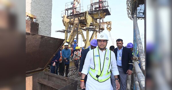 Ministers inquired about the condition of broken roads and garbage ...