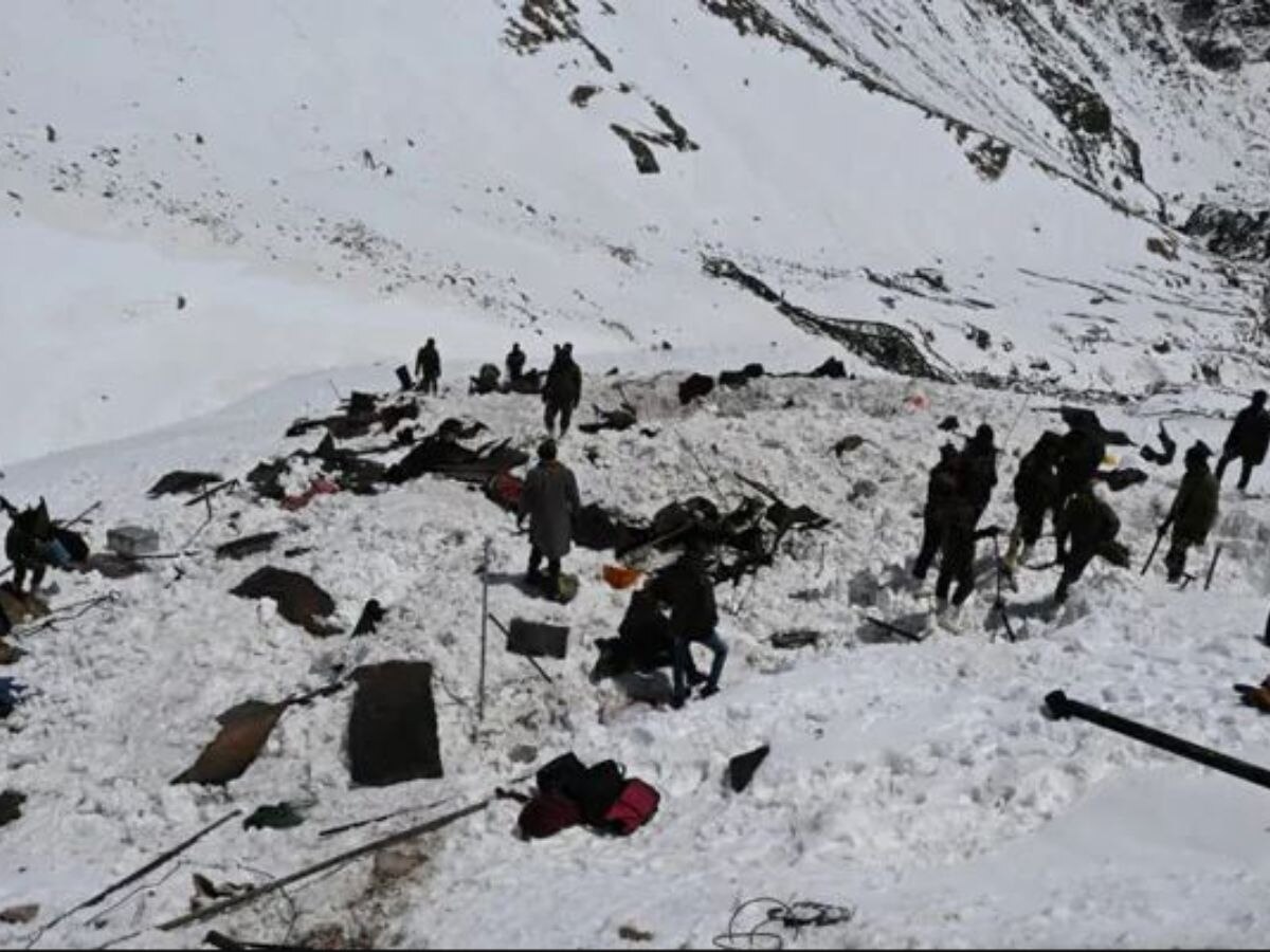 Uttarakhand bardrinath chamoli avalanche photos Glacier Broken Tragedy buried BRO Workers Army ...