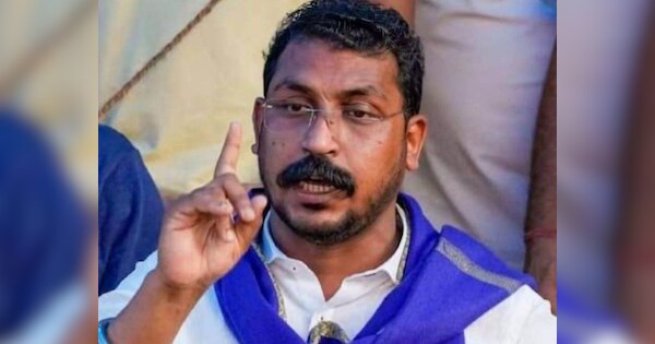 Azad Samaj Party chief Chandrashekhar Azad convoy attacked in ...