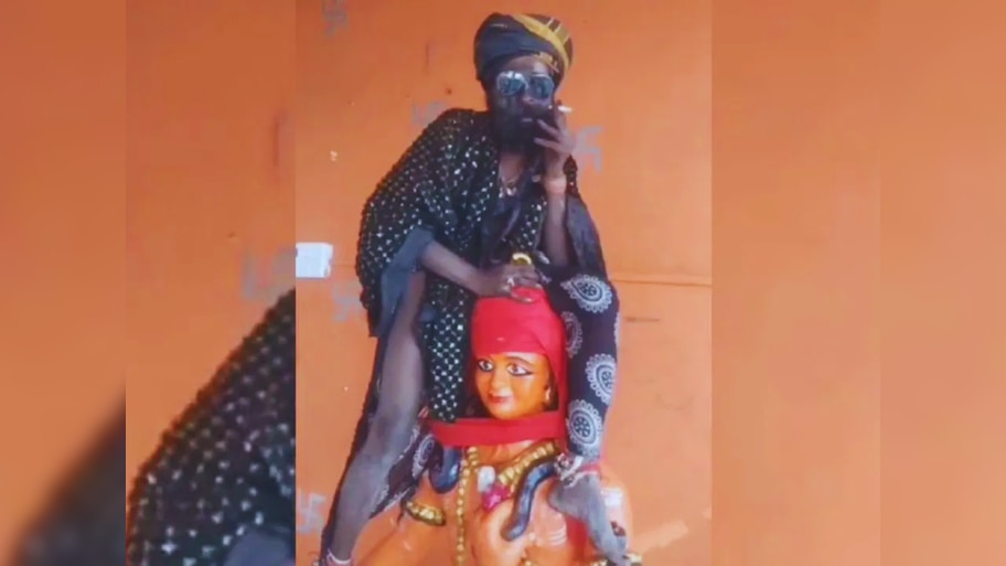 ujjain drunken aghori made reel while smoking and sitting on lord ...