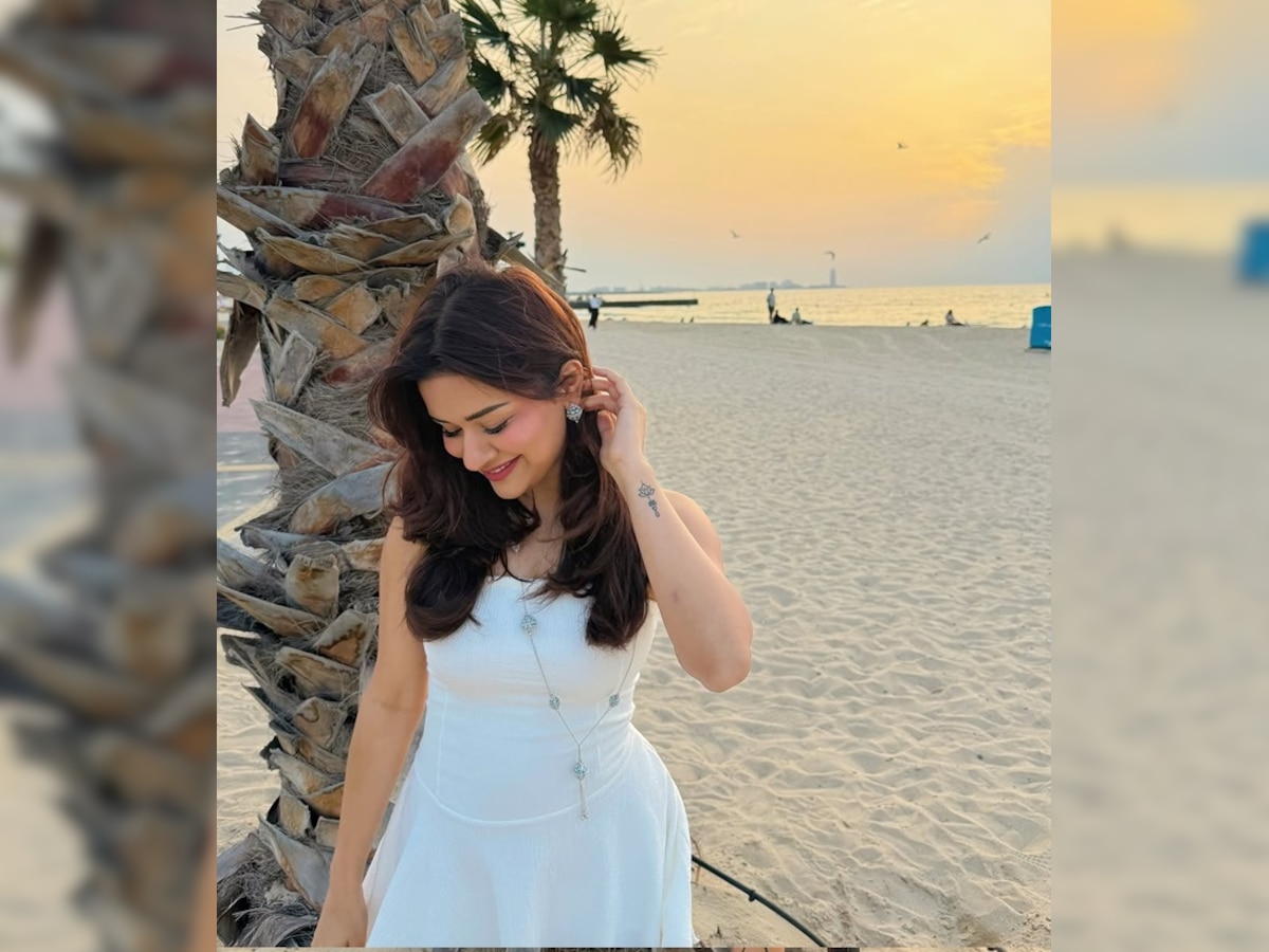 23 year actress Avneet Kaur shared Bold Photos flaunted her toned legs ...