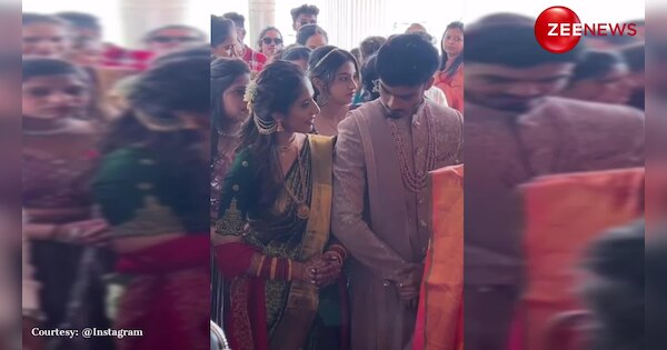 groom heartfelt gesture for bride ask her to hold his hand users call ...