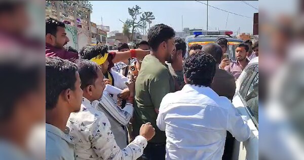 BJP Yuva Morcha Mahamantri Harsh Kesarwani attacked in Kaushambi after ...