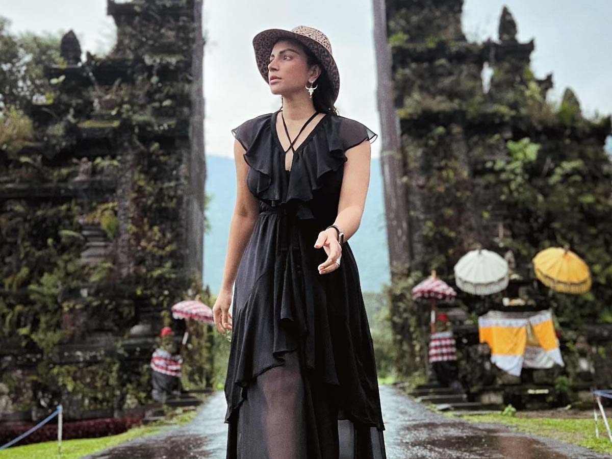 shama sikander gets cozy with husband james milliron in bali shares ...