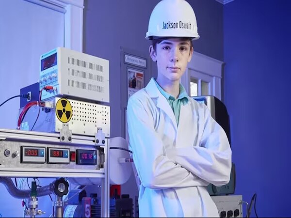 12 year child did experiment secret agent Arrived at home, everyone ...