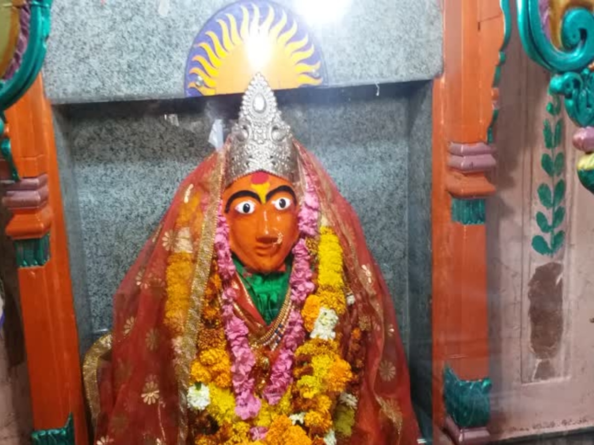 chaitra navratri 2025 visit 450 year old ichha devi mandir in burhanpur ...