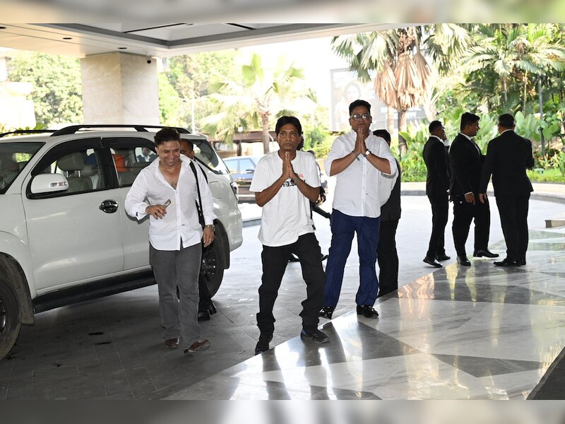 Manoj Kumar Prayer Meet Celebs Reached Dheeraj Kumar Emotional Break ...