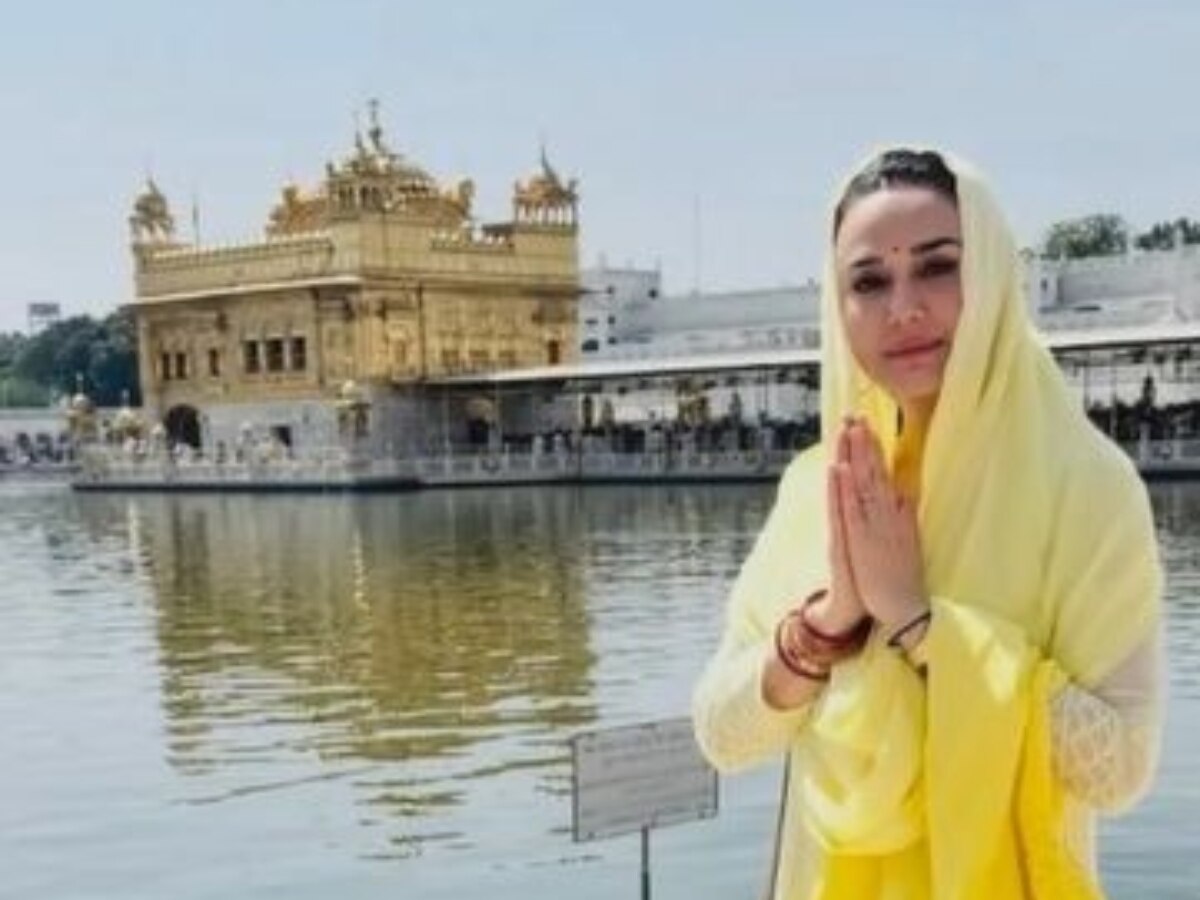 Preity Zinta Visits Golden Temple Expresses Gratitude |गोल्डन टेंपल ...