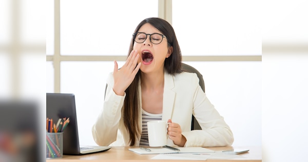 Simple yawn is also a sign of big disease expert warns on frequent ...