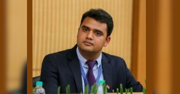 Who is IAS Avnish Kumar rai Budaun new District Magistrate became IAS officer after engineering ...