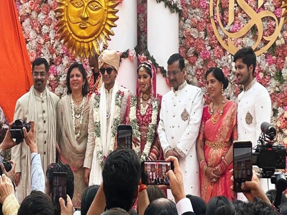 Arvind Kejriwal Daughter Wedding Photos: ଦିଲ୍ଲୀରେ ହେଲା ଅରବିନ୍ଦ ...
