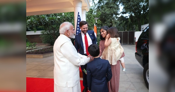 pm narendra modi meeting with us vice president jd vance and his family