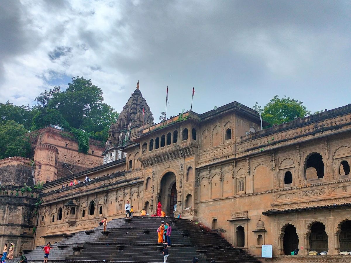 MP Tourism These are the famous forts of Madhya Pradesh Gwalior Orchha ...