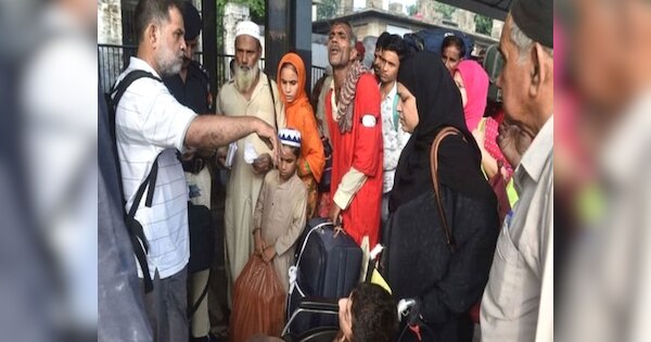 150 Pakistani Citizens Expelled from Meerut zone after 48 hours ...