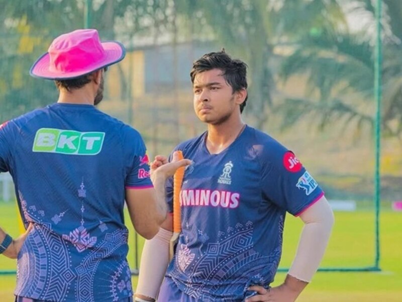 Vaibhav Suryavanshi 14 Years Old Cricketer IPL Debut With Six Now ...