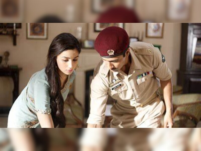 Top 10 Bollywood Movies Based On India-Pakistan War LOC Kargil To ...