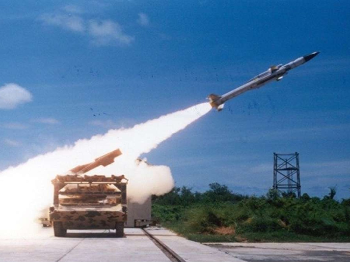 Barak 8 missile 100 km range can rotate 360 degrees and hit target ...