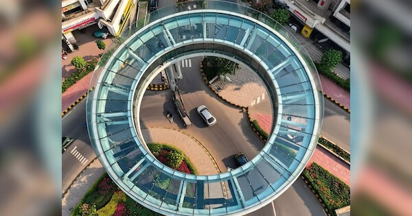 Noida Authority decided to build circular skywalk at Sector 62 Model ...