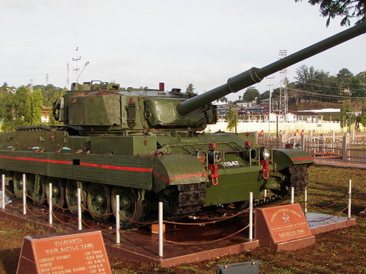 Vijayanta Indias first indigenously built Main Battle Tank in action ...