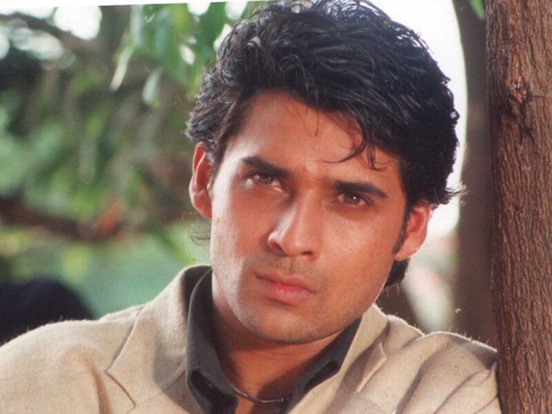 54 Year Mukul Dev Died Today Parents Death Divorce With Wife Family ...