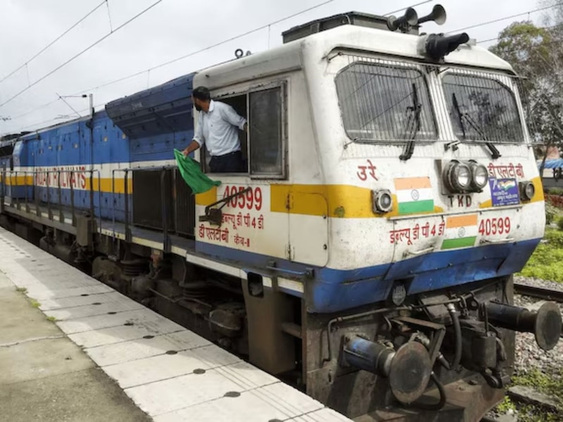 Bihar to Mumbai Train passengers can book tickets in these trains of indian railway | Train ...