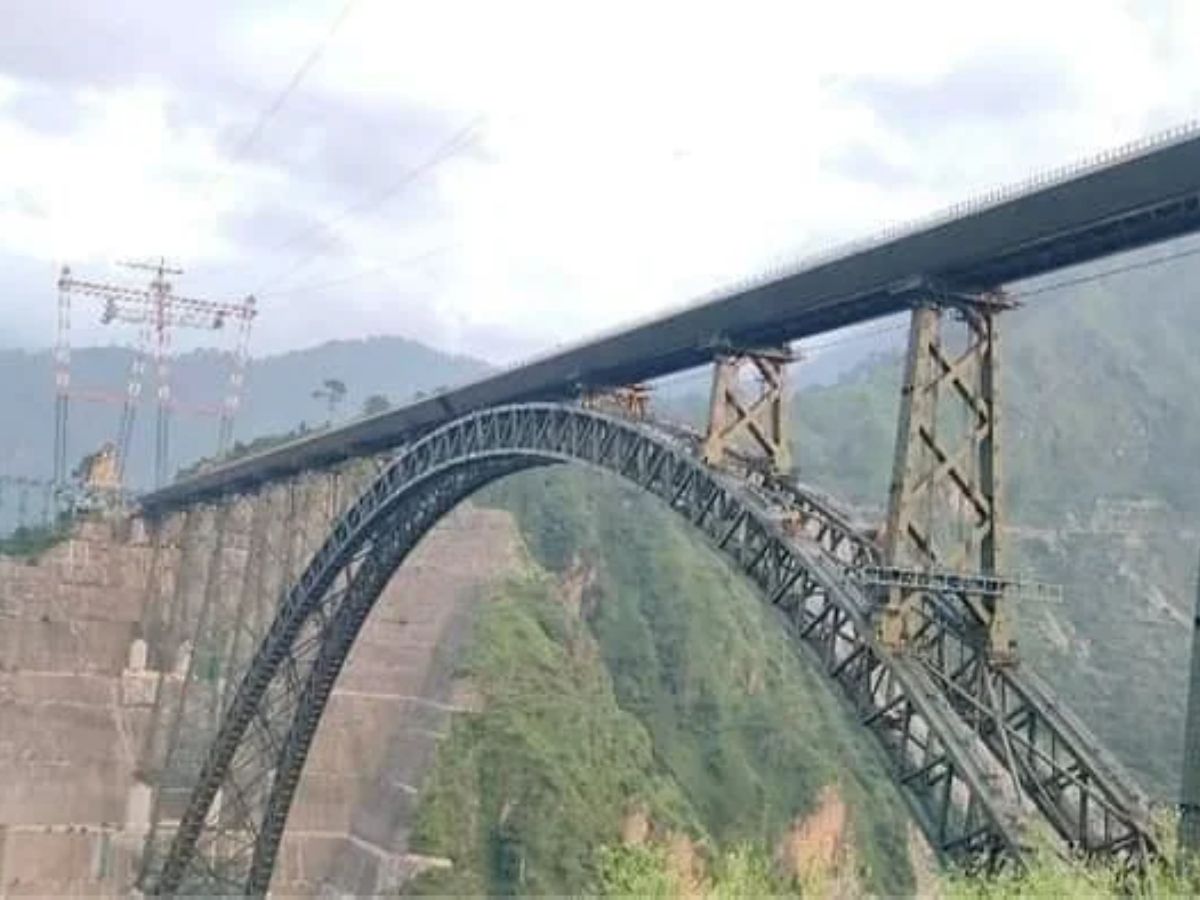 Pics World Highest Railway Bridge the Chenab Bridge provides a link ...