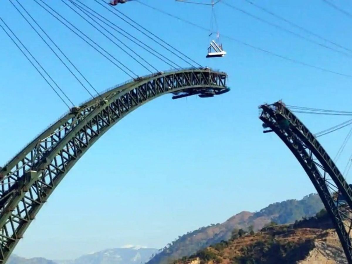 Pics World Highest Railway Bridge the Chenab Bridge provides a link ...