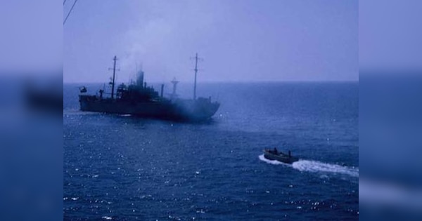 8th june history israel attacked on uss liberty warship by mistake ...