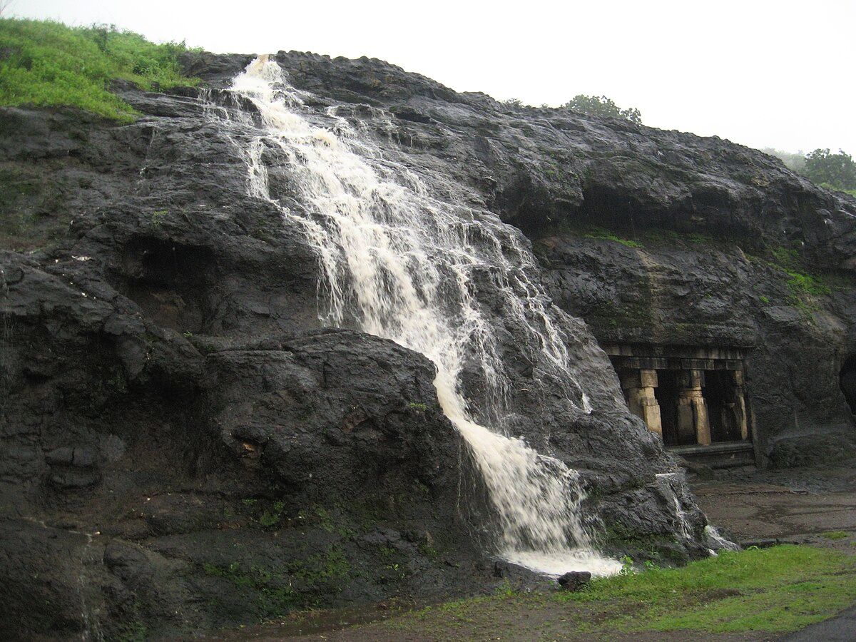 mysterious cave in India Ellora caves know its historical facts | एक ...