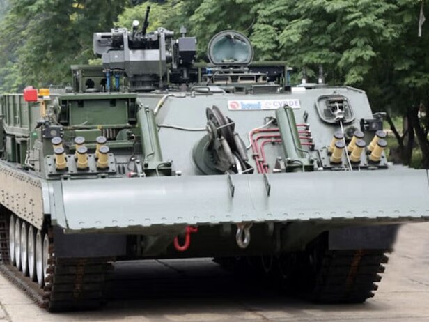 Arjun ARRV Tank also a indian army crane heres how this vehicle useful ...
