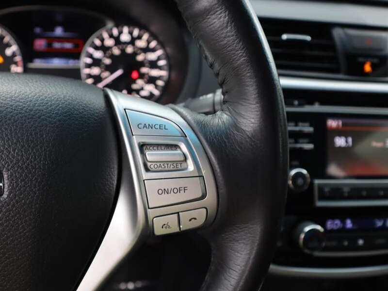 Why defogger lines provided on the car know how to use windshield ...