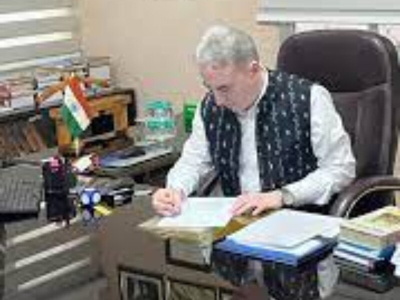 Who will be next Chief Secretary of UP name of this officr is at ...