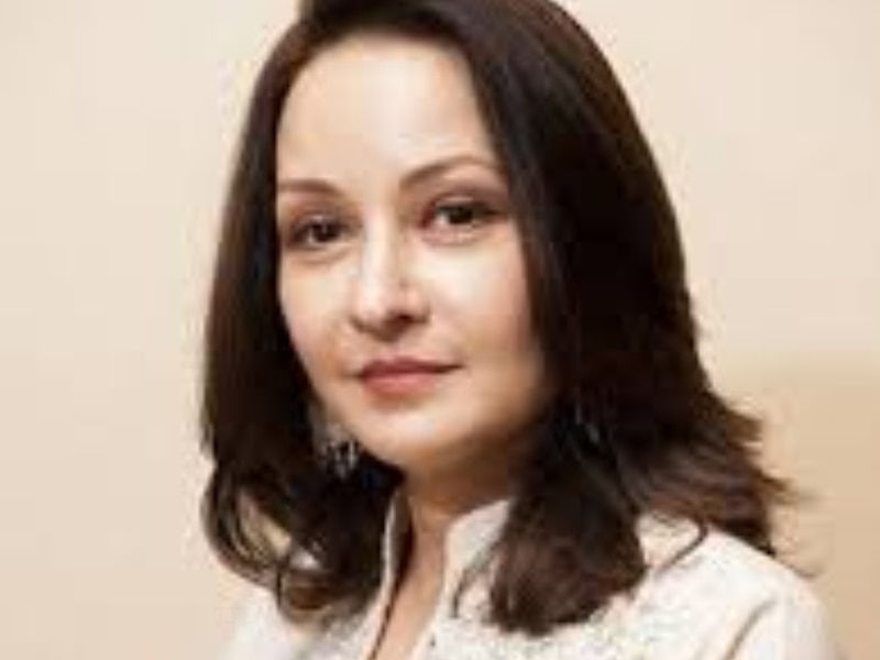 62 Year Old Zeba Bakhtiar Transformation Mai Hu Khushrang Henna Song ...