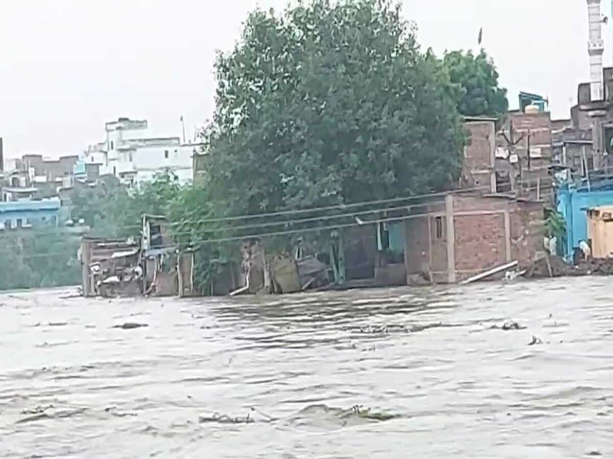 Shakurabad bridge completely closed due to flood in Jehanabad ...