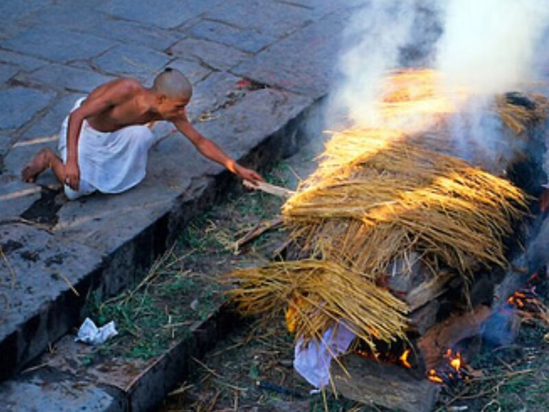 why women not go to shamshan ghat in antim sanskar know reasons ...