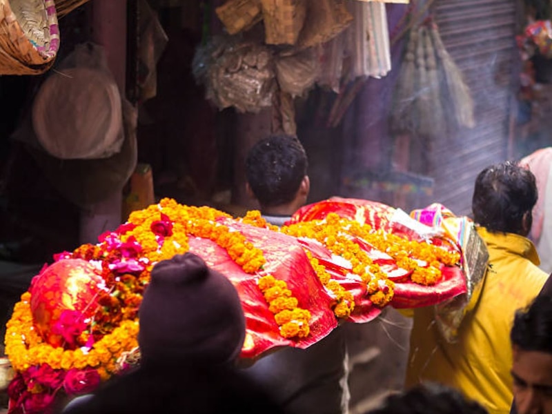 why women not go to shamshan ghat in antim sanskar know reasons ...