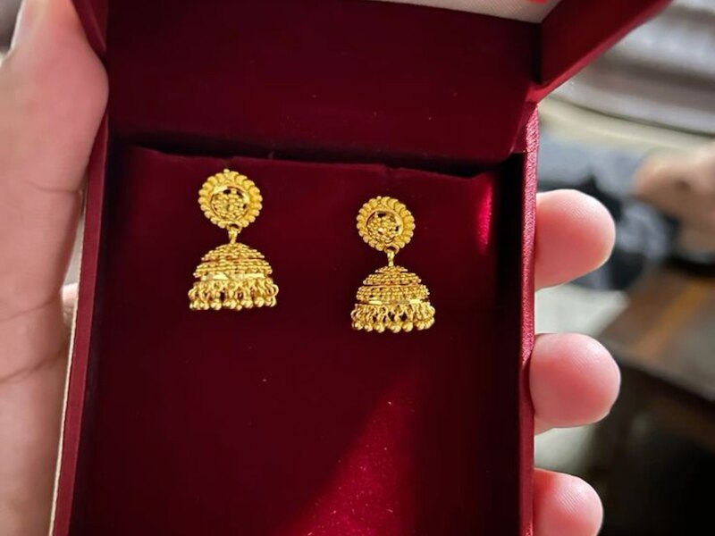 gold small jhumka designs under 4 to 5 gram traditional gold earrings ...