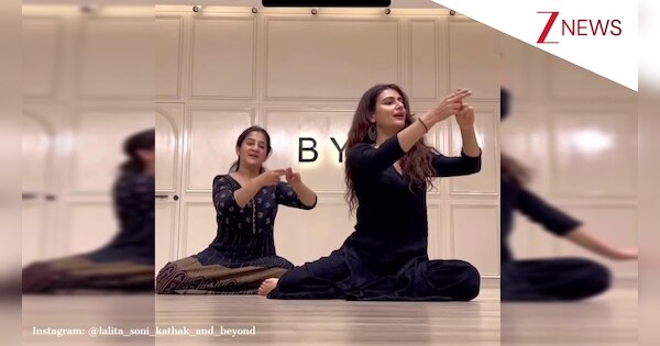 fatima sana shaikh gracefully dances on nootan 1963 song nigahein ...