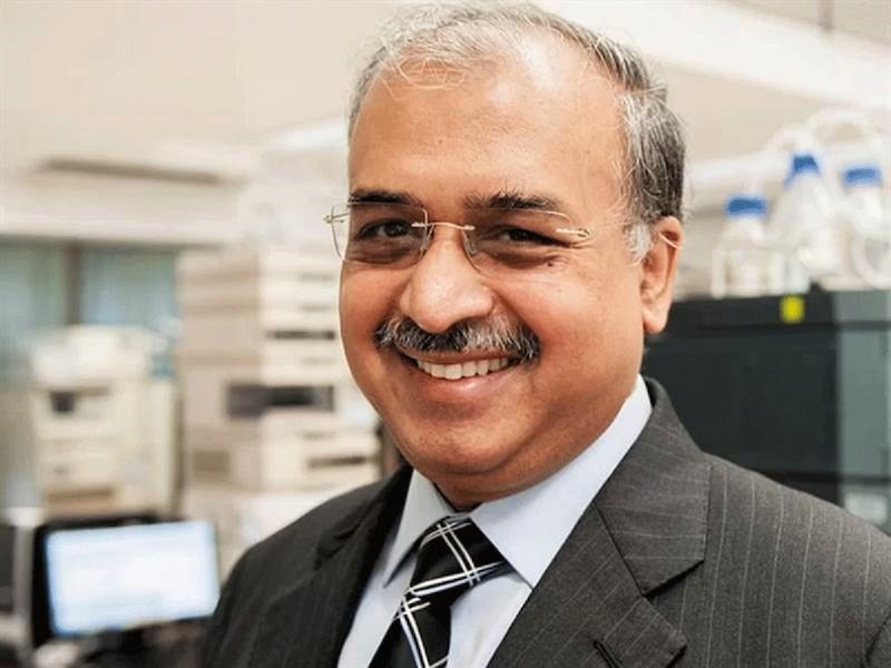 Desh ki sabse badi dawa company। who is the pharma king in india। sun ...