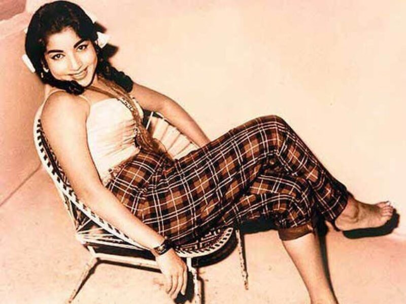 68 Years Old Late 70s Richest Actress Jayalalithaa of Indian Cinema Who Had 10500 Saree 1250 KG ...