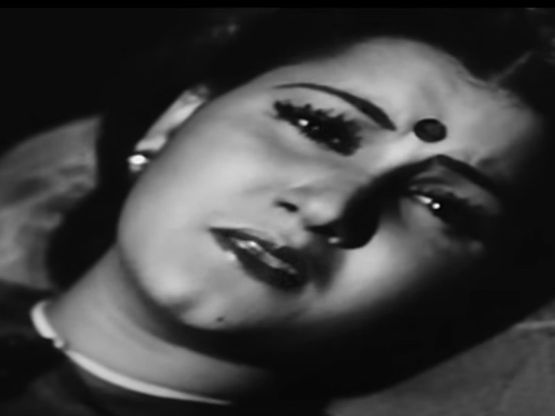 1946 Record Breaker Chartbuster Movie Anmol Ghadi Chillar Budget Earn 1 ...