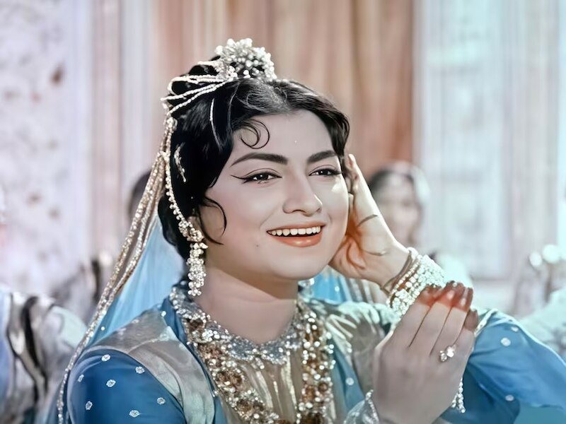 50s Actress Meenu Mumtaz Romance with Real Brother Mehmood In 1958 ...