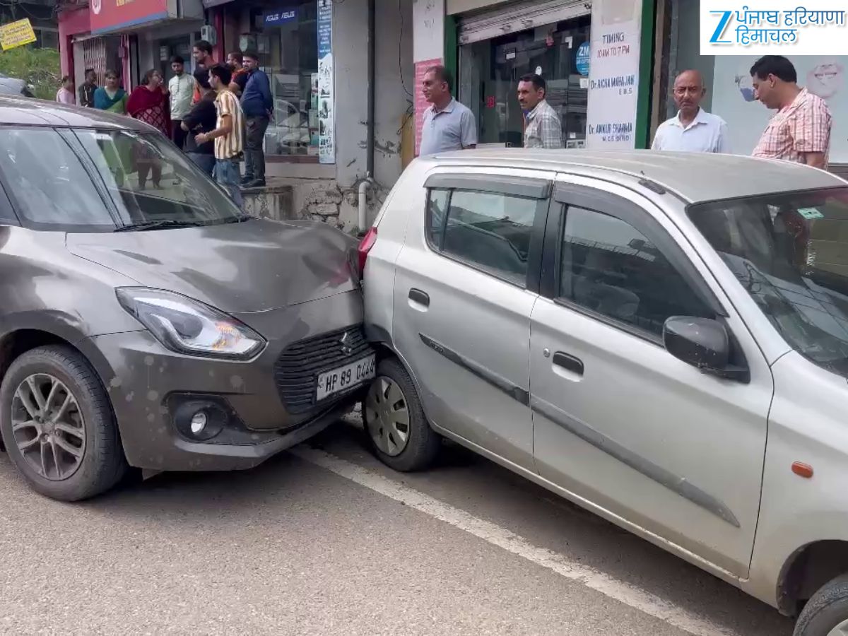high speed Alto car created chaos in Ghumarvi market two seriously ...