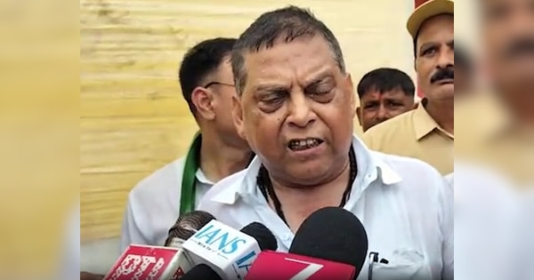 JDU MLC Neeraj Kumar says Tejashwi Yadav failed in cricket dance and politics | Bihar Chunav ...